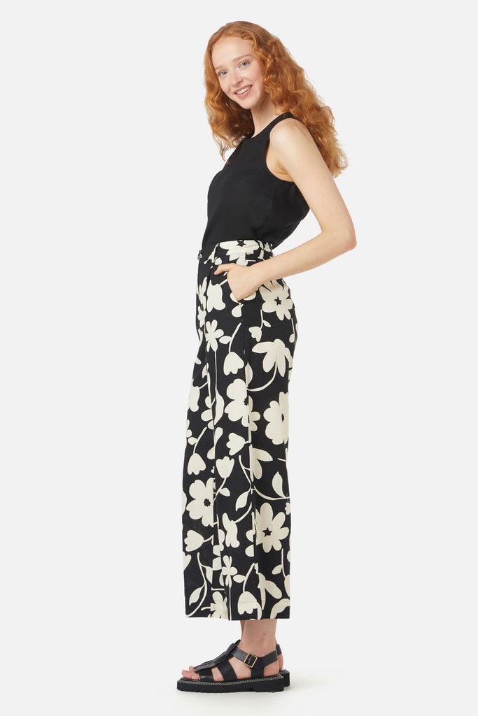 Nancy Pant – Dangerfield